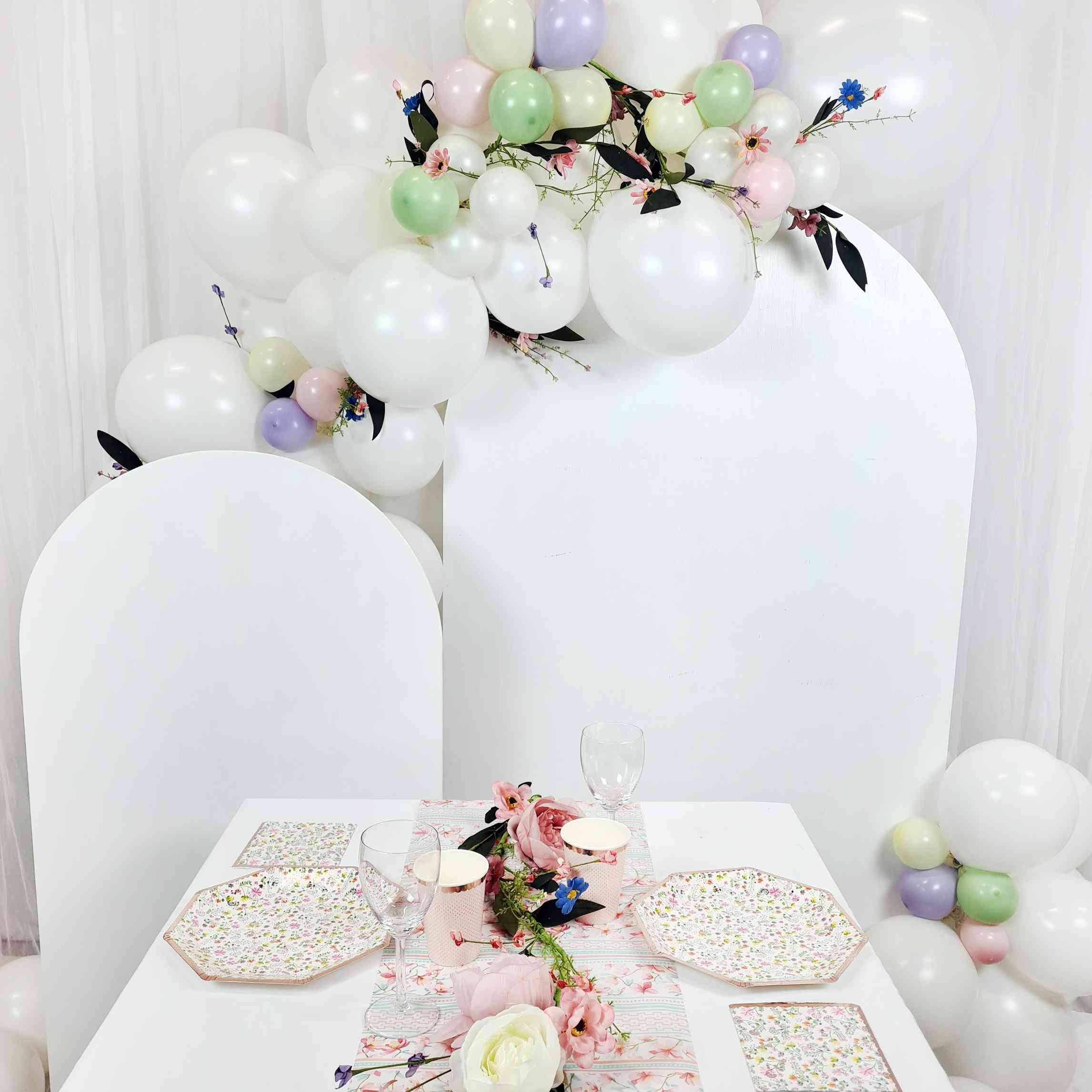 Party set stolování Flowers až pro 8 osob - MojeParty.cz